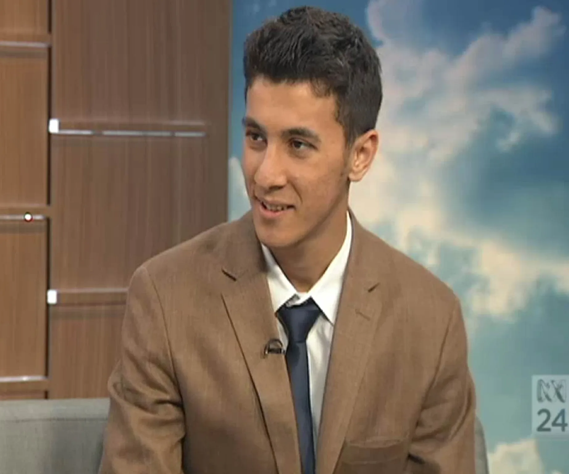 Syrian refugee who couldn't speak English two years ago gets dux of school