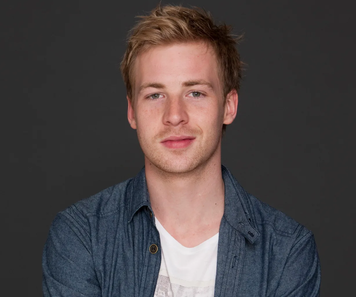 Packed To The Rafters star Angus McLaren joins Home and Away!