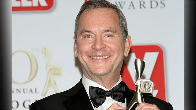 Veteran newsreader Ian Ross dies of cancer