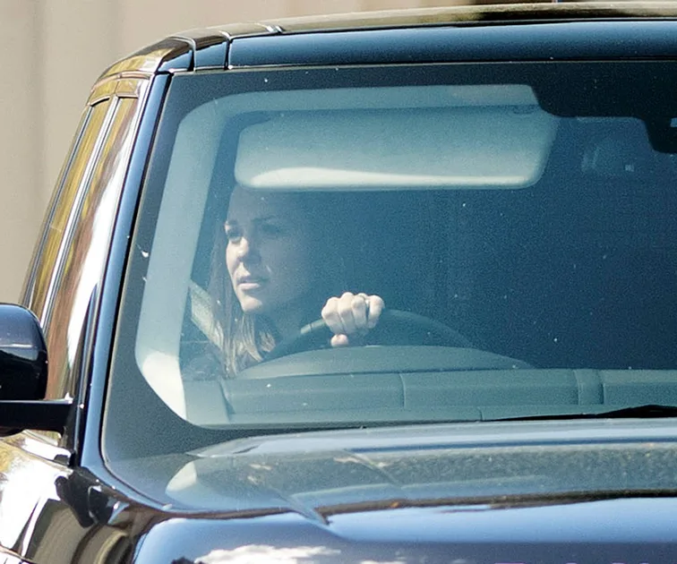 Heavily pregnant Kate spotted out ahead of royal birth