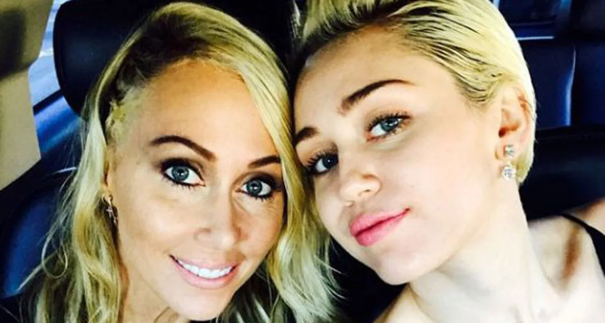 Miley Cyrus’s mum tells the truth about her wedding pic