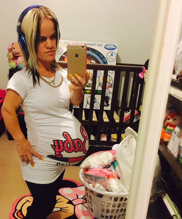 Mum with dwarfism heartbreakingly loses three babies