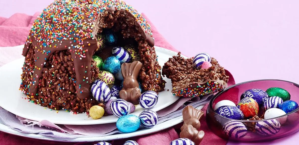 How to cook an Easter egg hunt smash cake