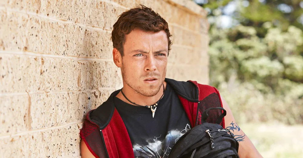 Home and Away: Dean risks everything to protect Willow