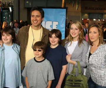 Meet Ray Romano's wife, children and family!