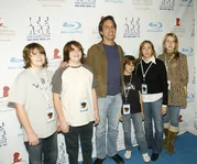 Meet Ray Romano's wife, children and family!