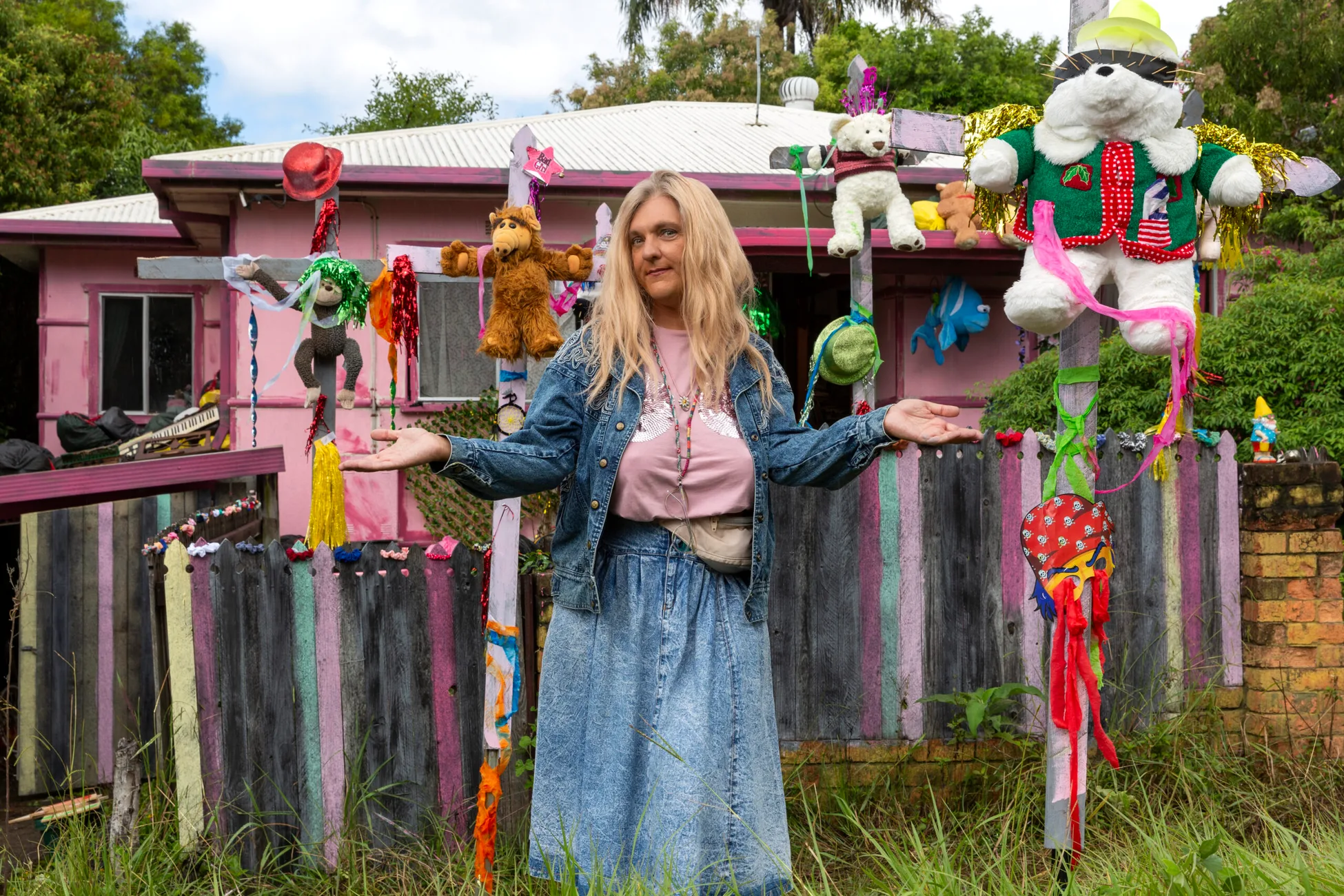 Meet the characters or Chris Lilley's Netflix series Lunatics