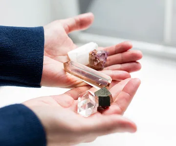 How to Be Psychic For Beginners: Develop & Tap Into Your Abilities