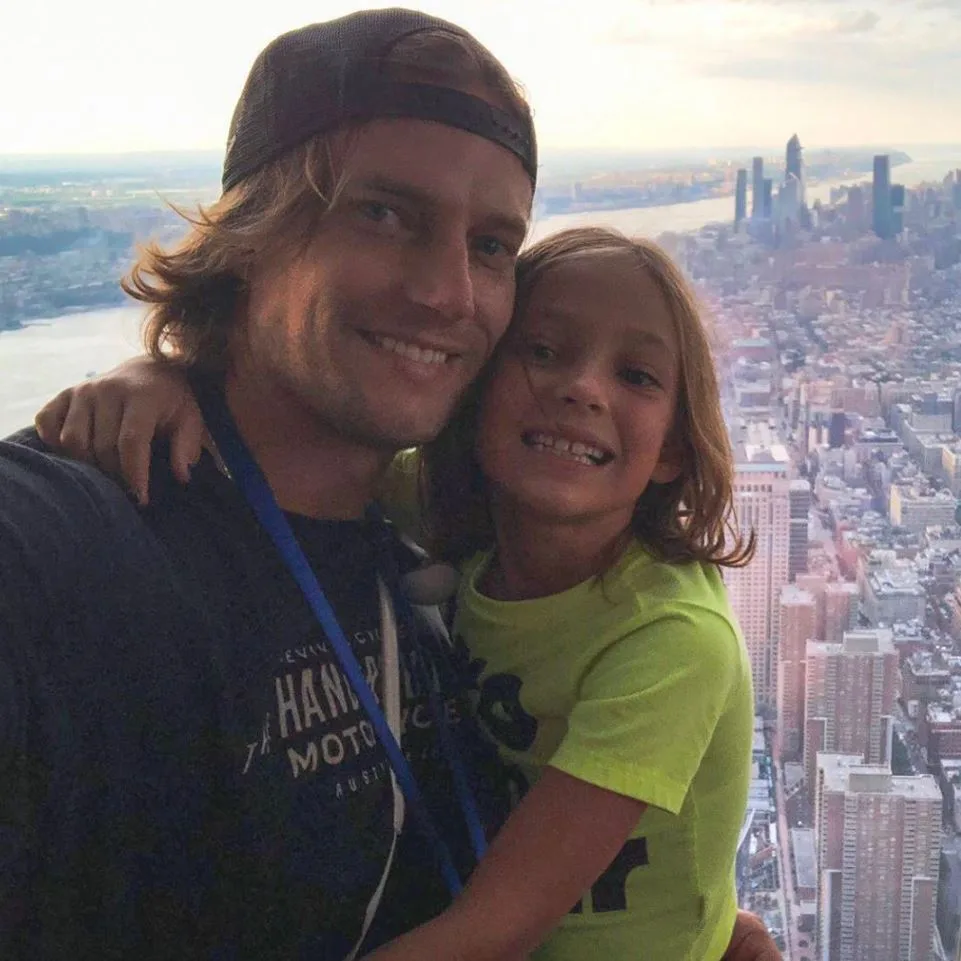 Who are David Genat's wife and kids? Meet his family