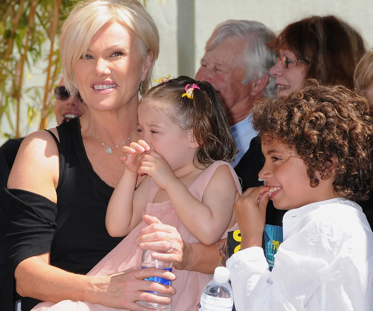 Meet Hugh Jackman's kids, Oscar and Ava