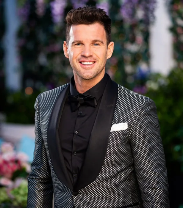 Bachelorette contestant Harry Harris look familiar? Here's why