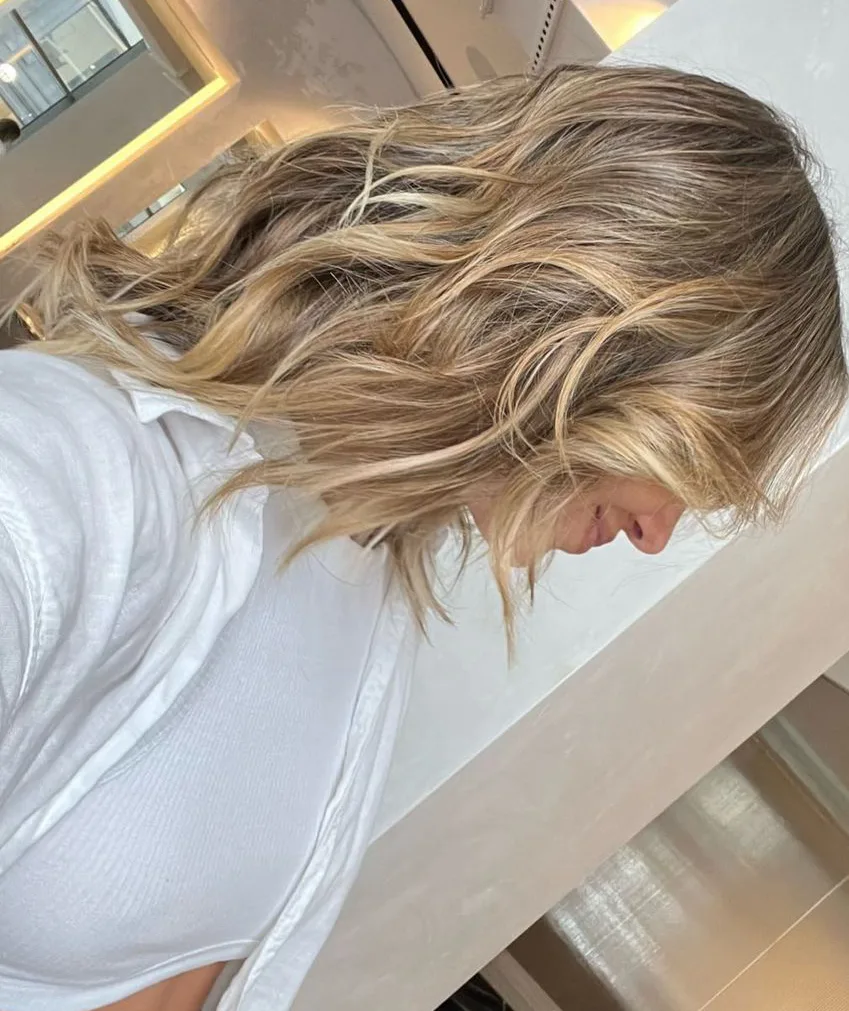 Bella Varelis debuts dramatic hair transformation after breakup