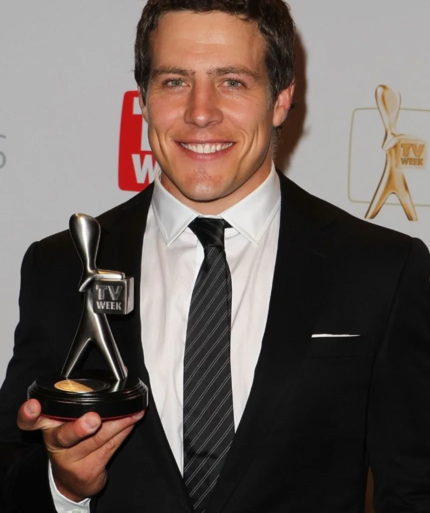 Stephen Peacocke reveals brand new TV gig!