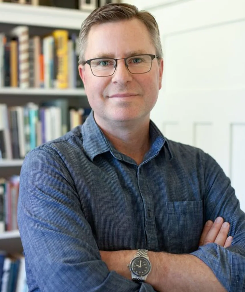 BOOK REVIEW: Return to Valetto by Dominic Smith