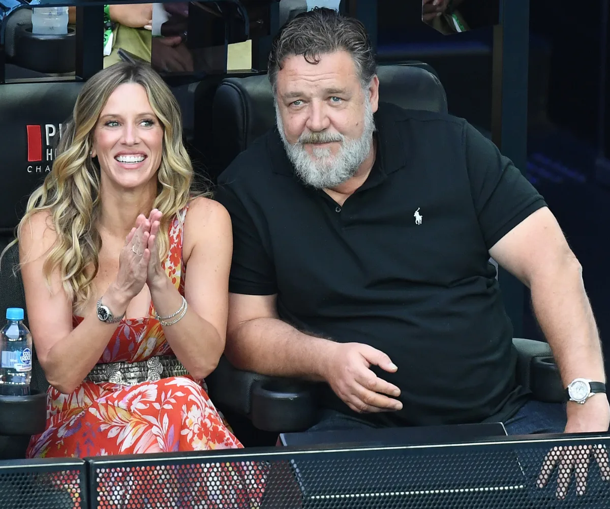 Russell Crowe's relationship with girlfriend Britney Theriot