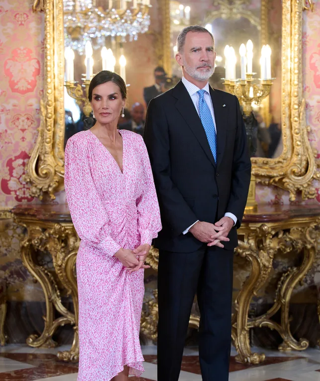 What are the 12 monarchies of Europe?