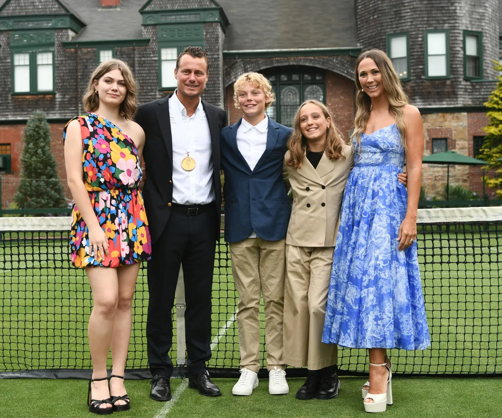 Lleyton Hewitt's family reunites after alleged feud