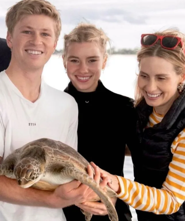 Who is Robert Irwin's girlfriend Rorie Buckey?