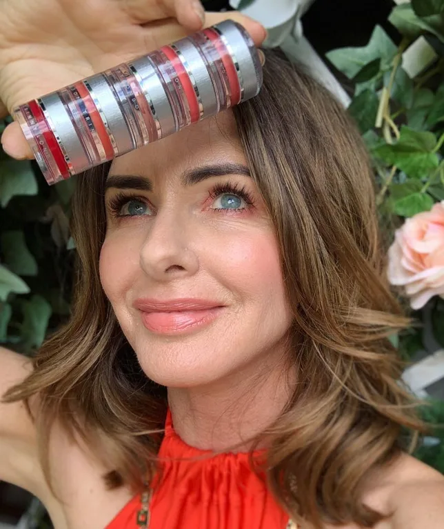 Trinny Woodall’s “No-Makeup Makeup” Tips And Tricks