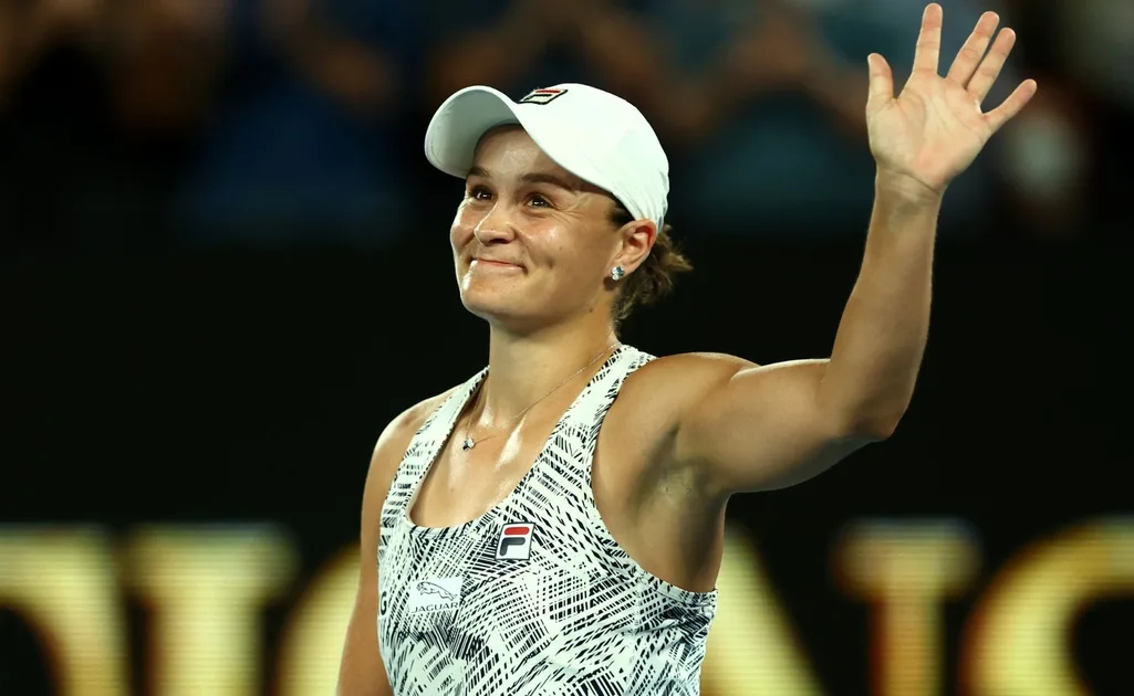 Superstar Ash Barty returns to tennis to compete in doubles