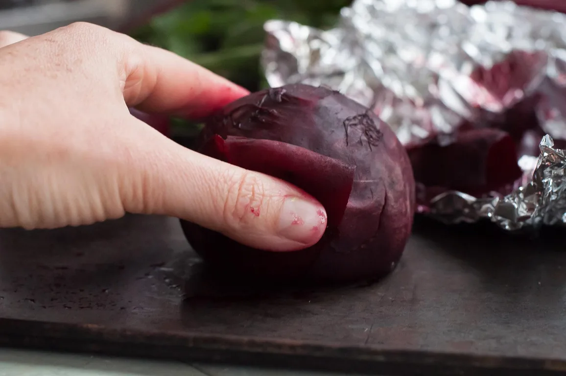 How to cook beetroot without making a mess