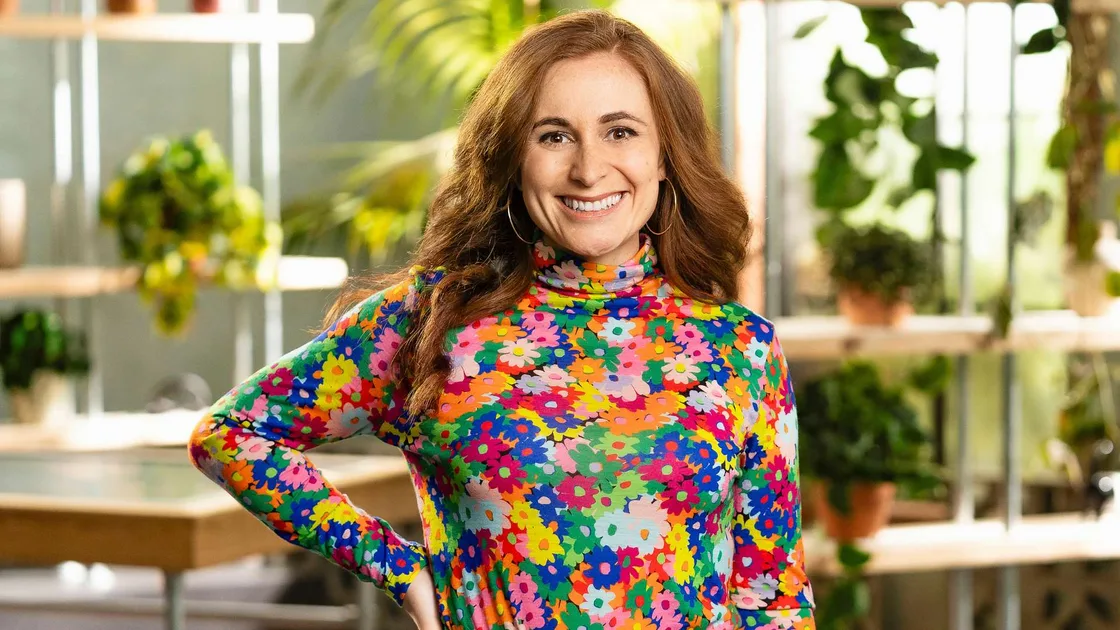 Comedian Rhiannon tells of her imposter syndrome on a new show