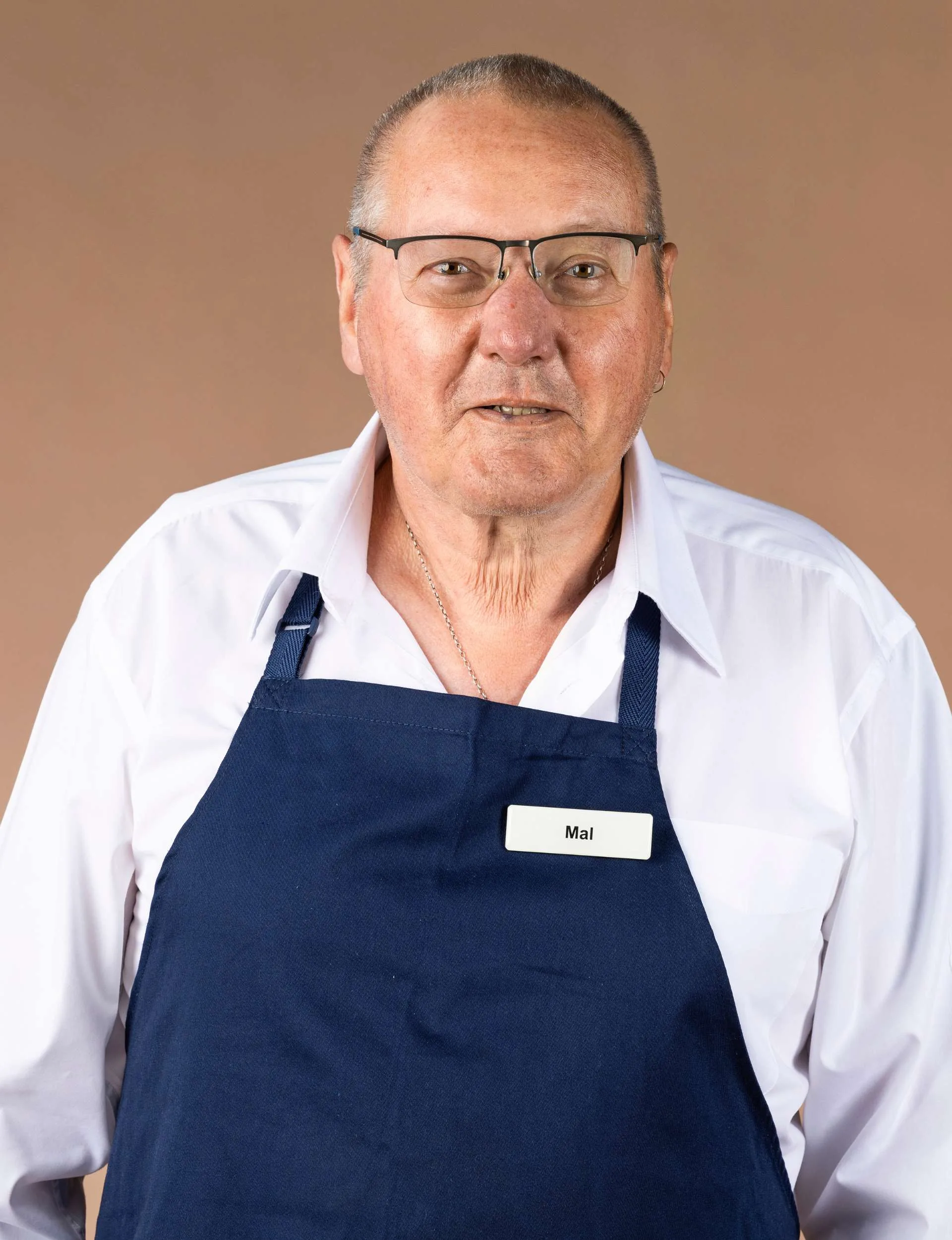Meet the new cast on The Restaurant That Makes Mistakes