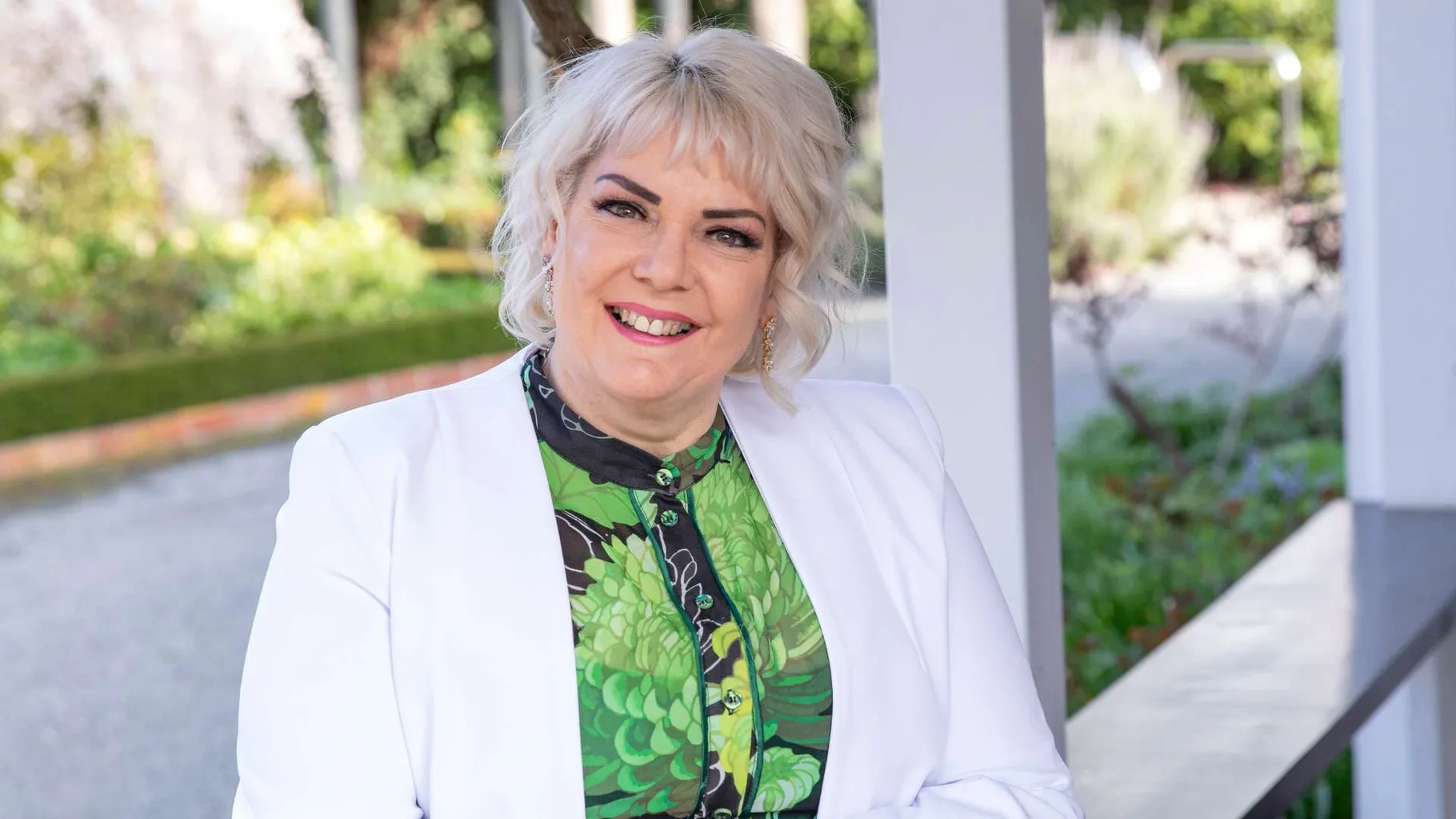 Bestselling Kiwi author Lotta Dann on life after quitting the bottle