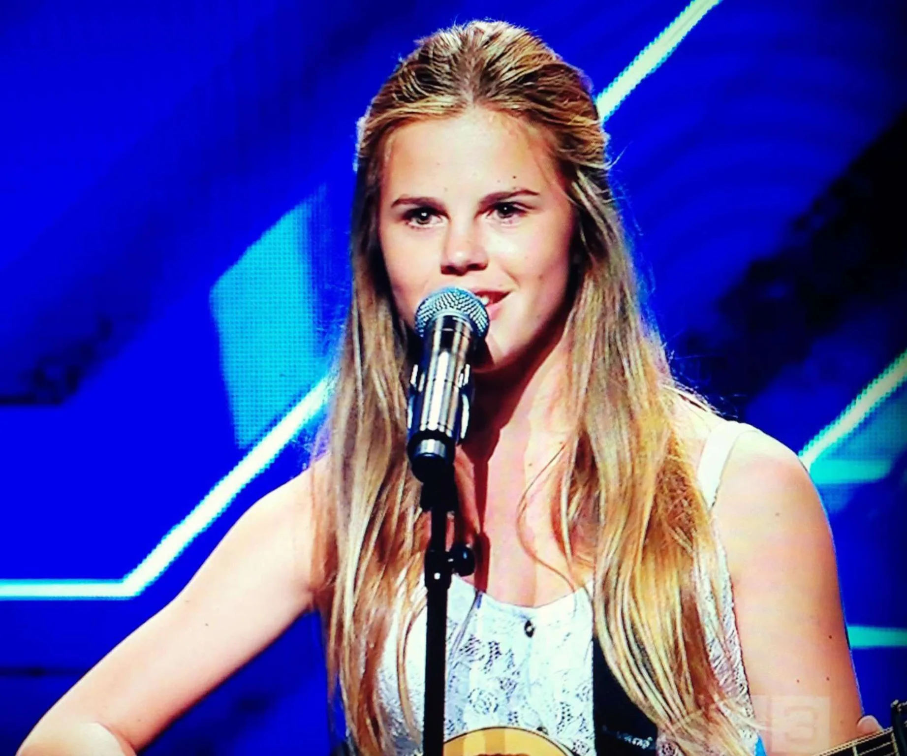 What inspired Cassie Henderson to return to music again