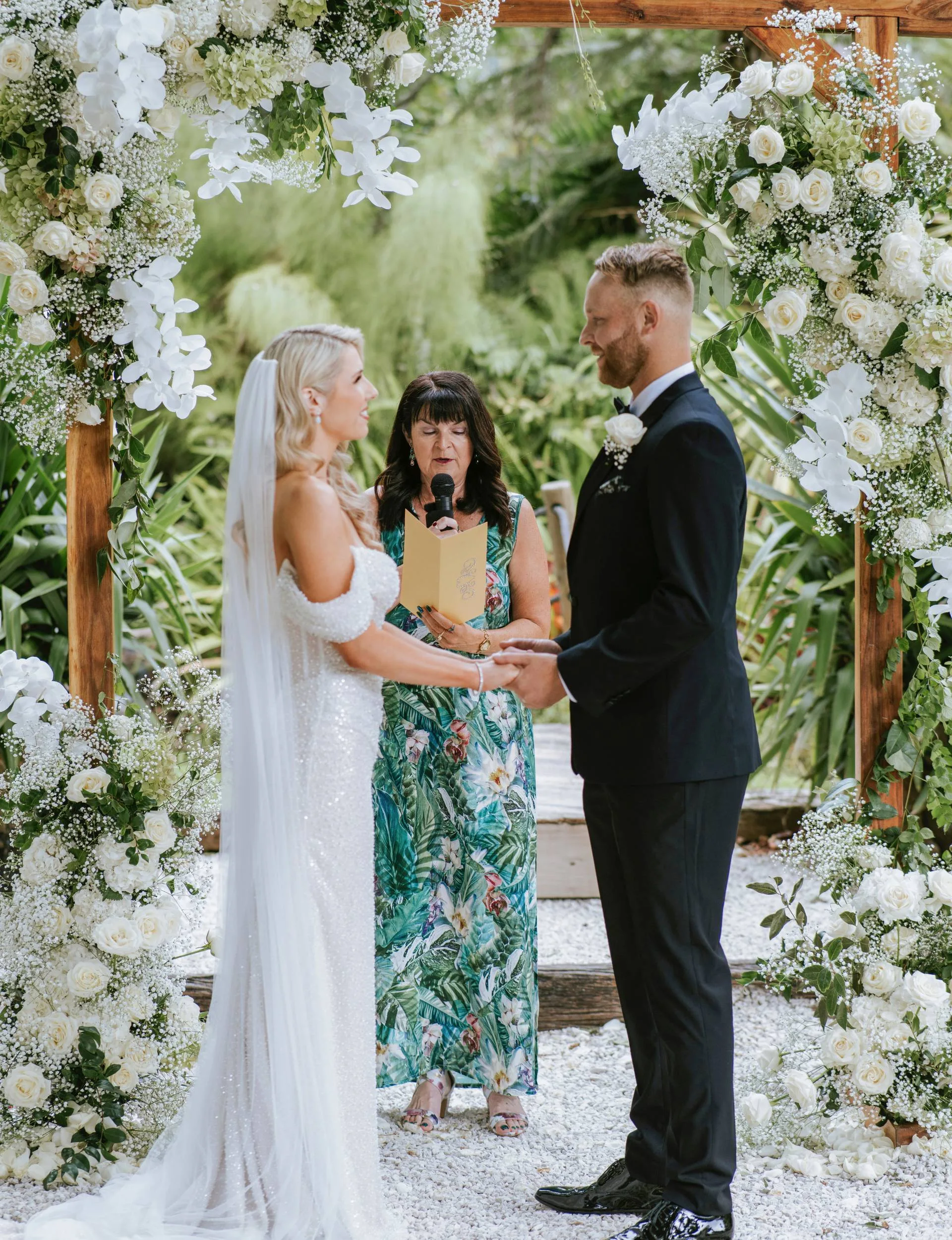 Inside DWTS' Loryn Reynolds and husband Blair Smith's wedding