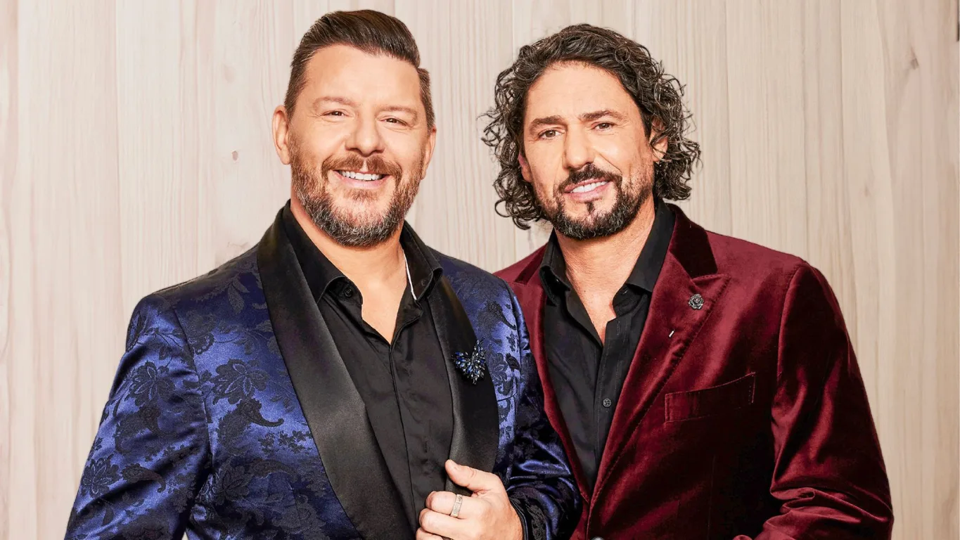 Manu and Colin are back to go Off The Grid in Aotearoa