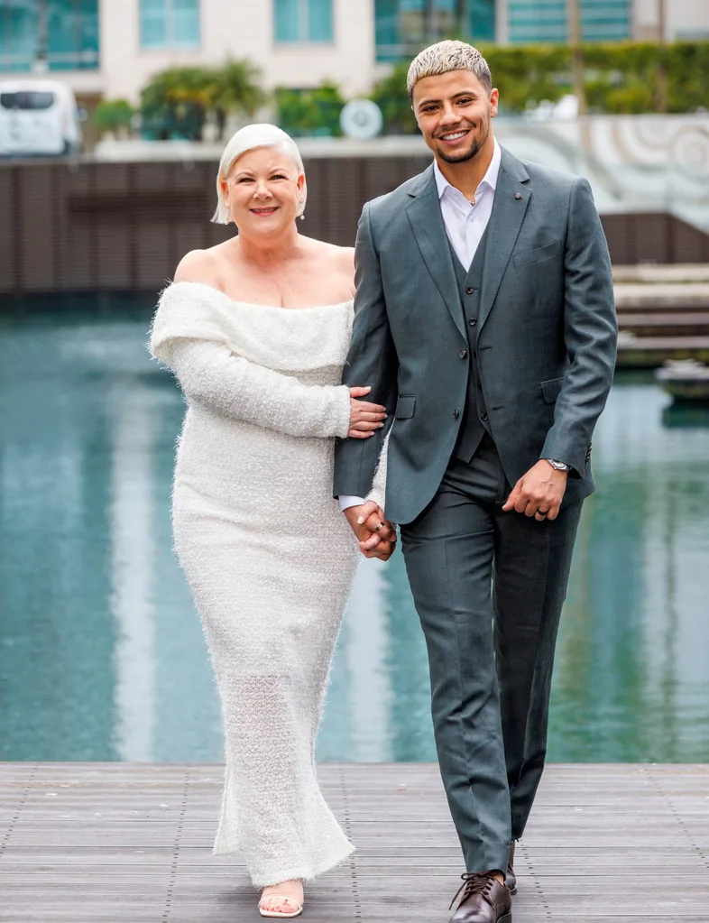 Jay-Jay Feeney and Minou reunited after visa approval
