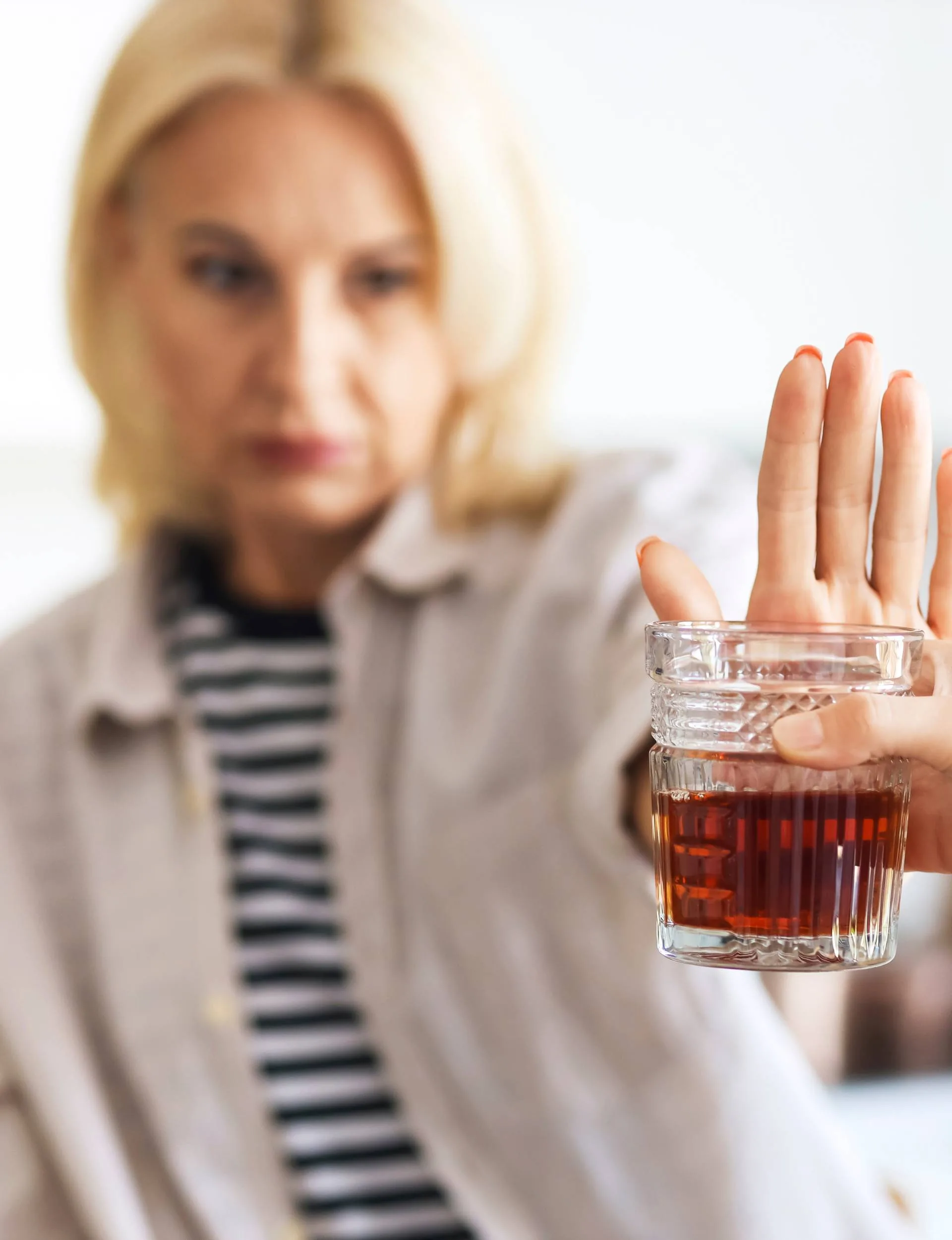 Women and alcohol risks in midlife