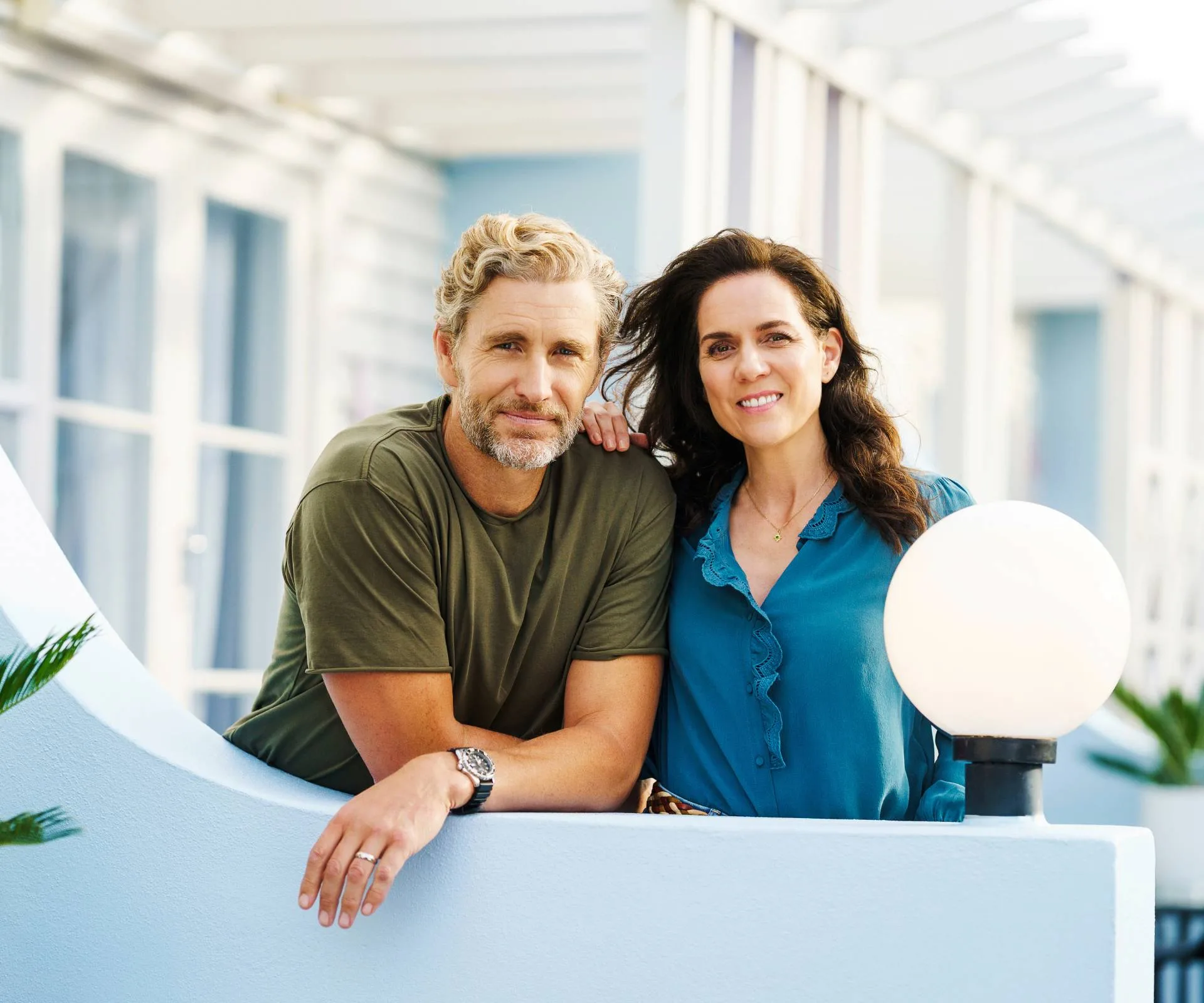 Michala Banas & Brett Tucker reunite for Blue Murder Motel
