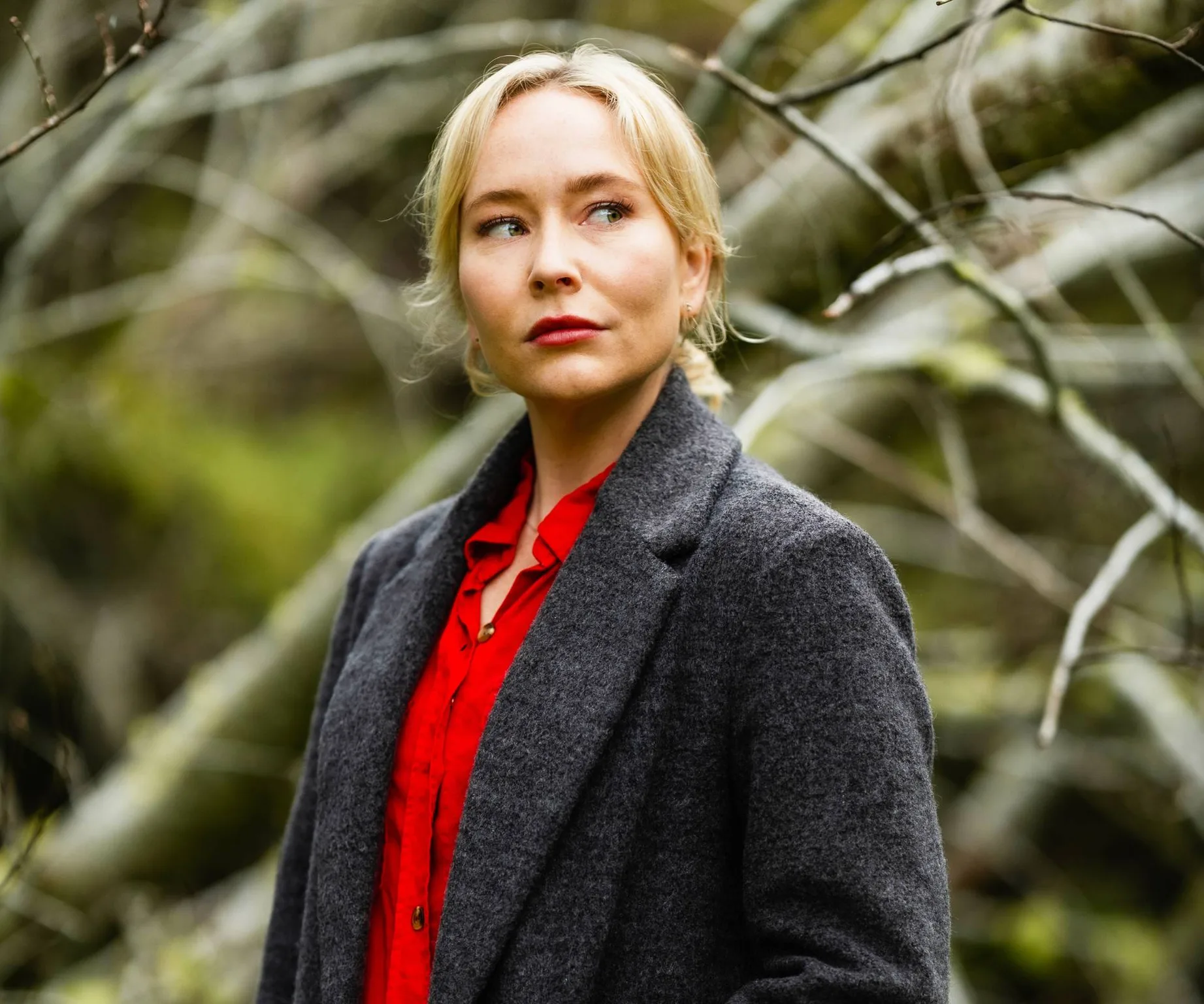 Brokenwood star Fern Sutherland on love and Muay Thai