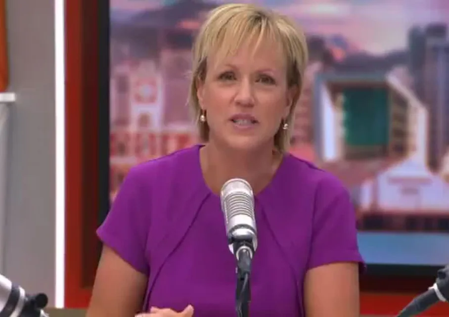 Watch: Hilary Barry can’t stop laughing over news story