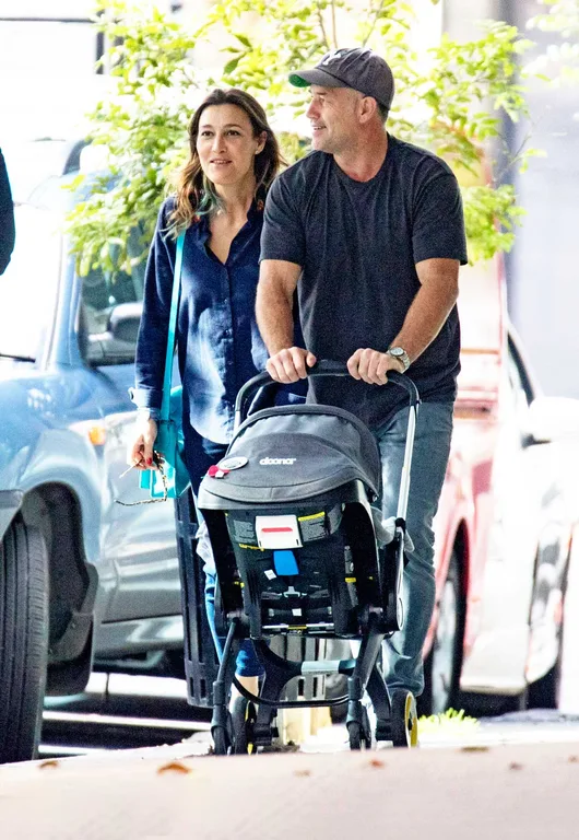 Marc Ellis debuts his adorable newborn baby