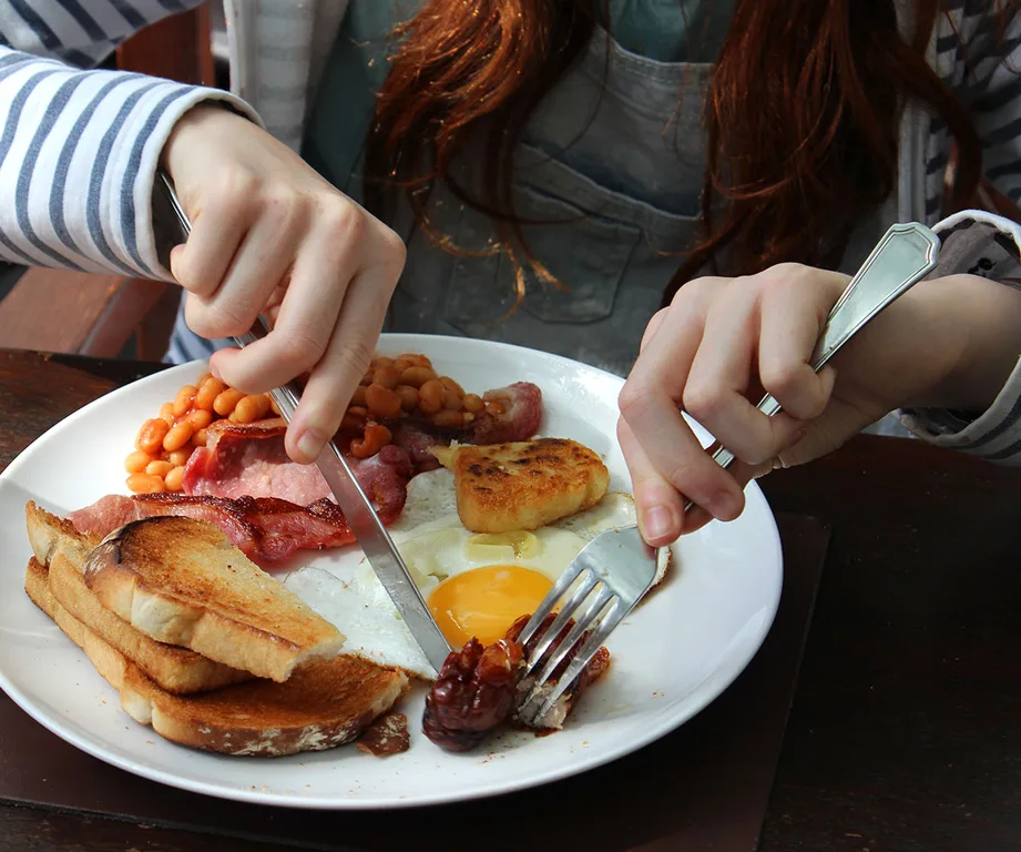 Best time to eat breakfast, lunch and dinner, according to experts