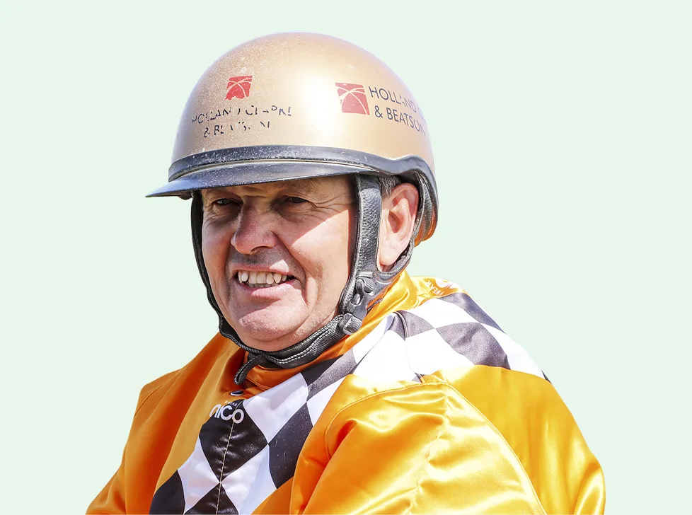 Harness racing driver's daring rescue on the track saves a fellow ...