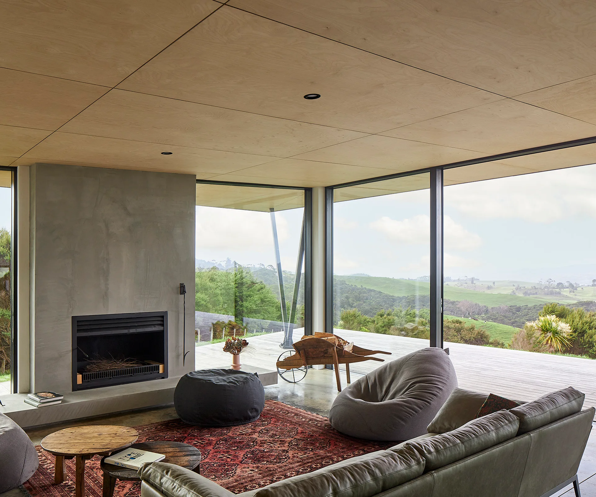 The design of this statement Raglan home pays tribute to its stunning views