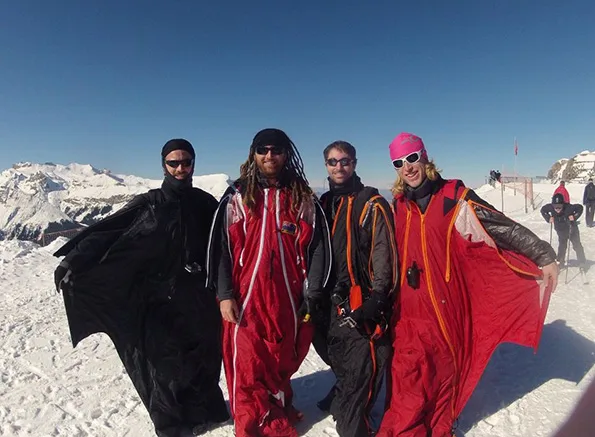 Kiwi base jumping widow