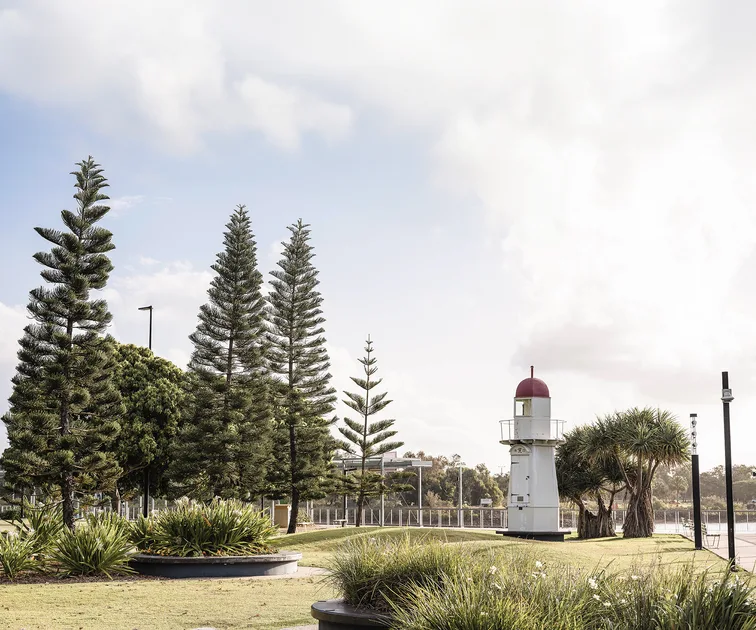 Gladstone: The Ultimate Travel Guide | Homes To Love