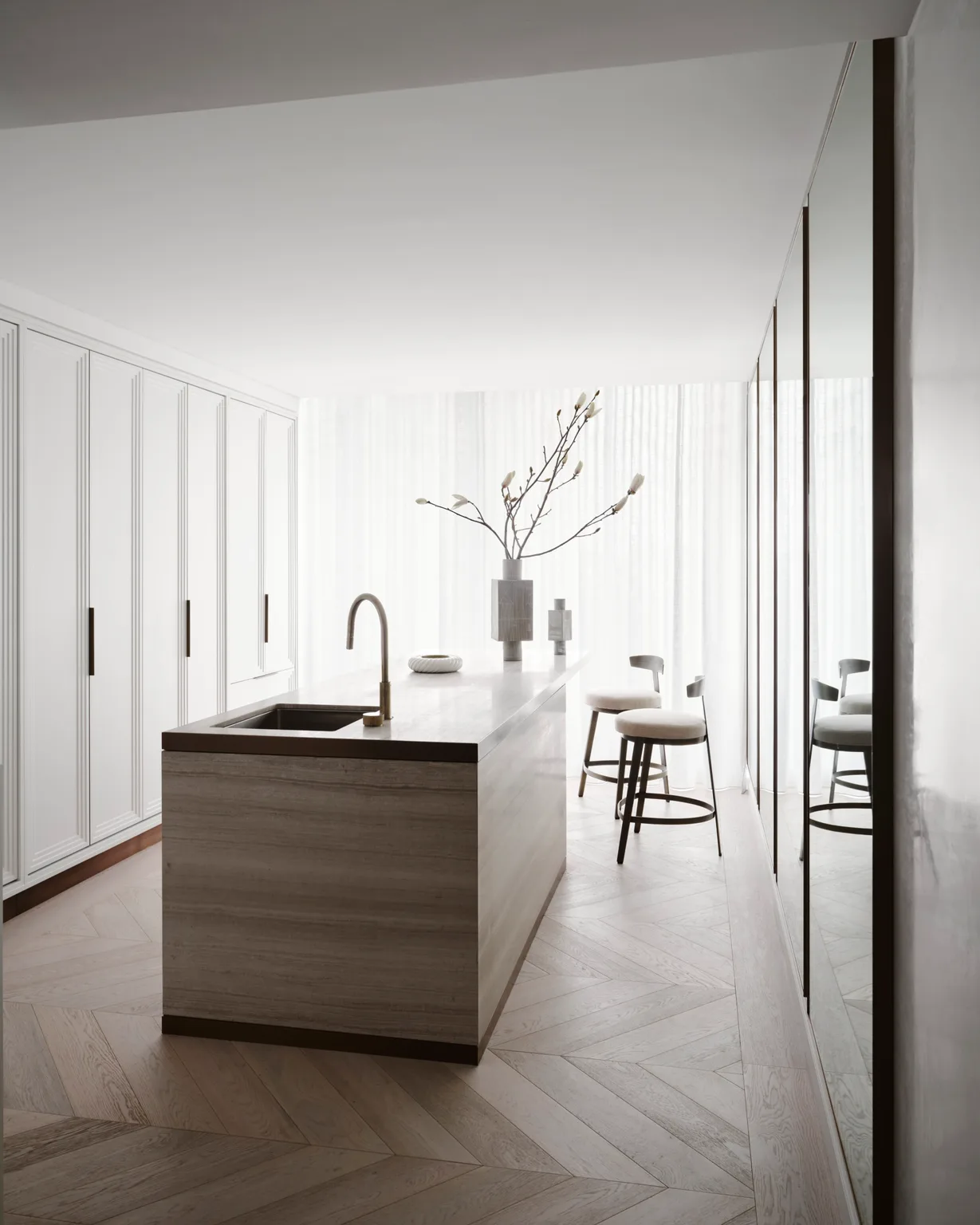 Inside Luxe Listings Star Simon Cohen’s Stunning Home | Homes To Love