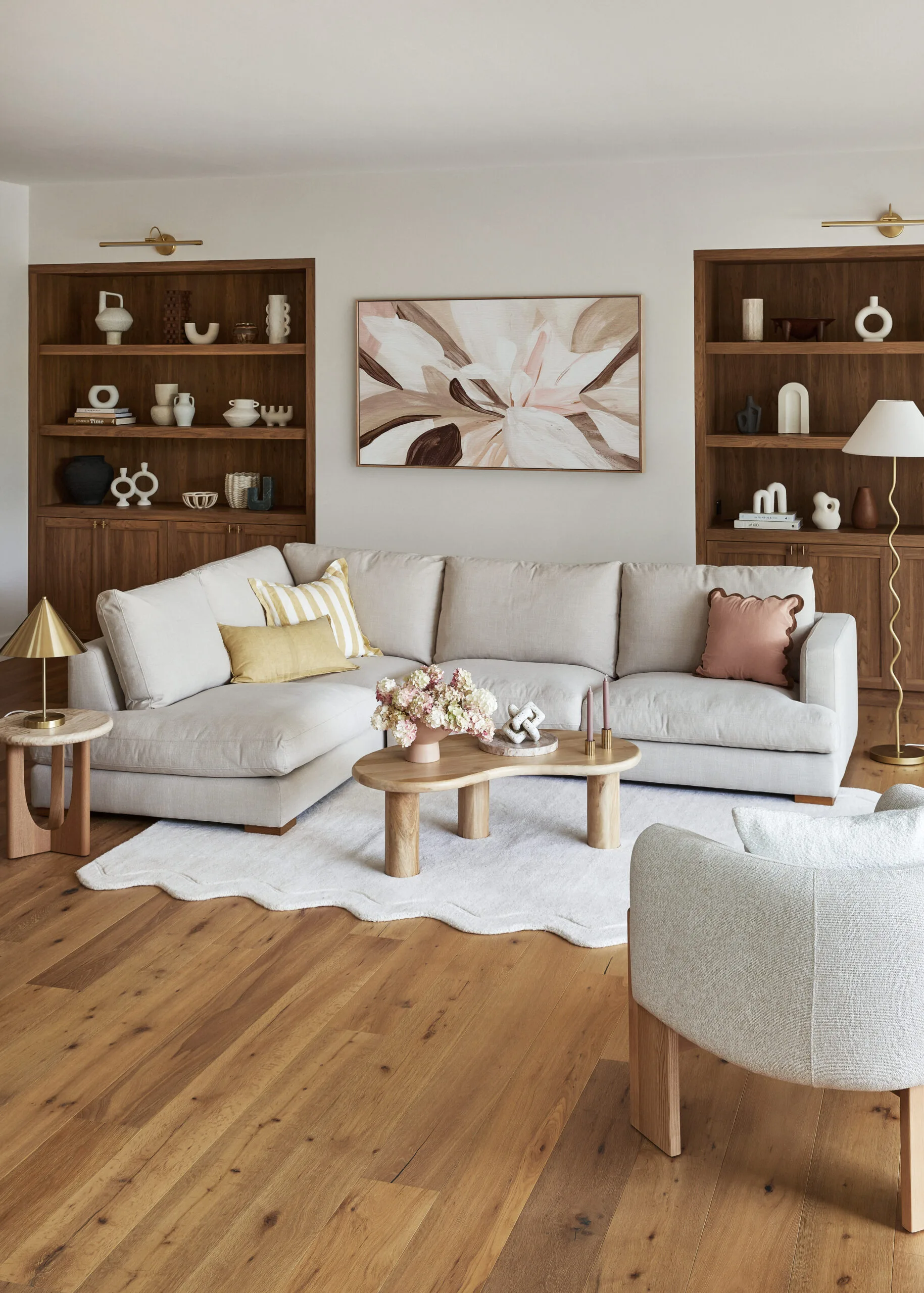 Australia’s Cushiest Role: $20K to Sit on the Couch | Homes To Love