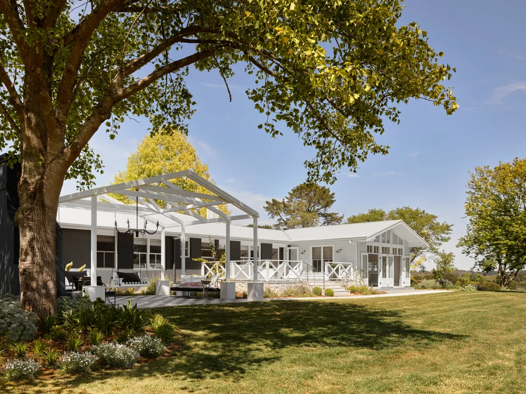 Refreshed Rural Weekender Inspired by Kit Kemp | Homes To Love