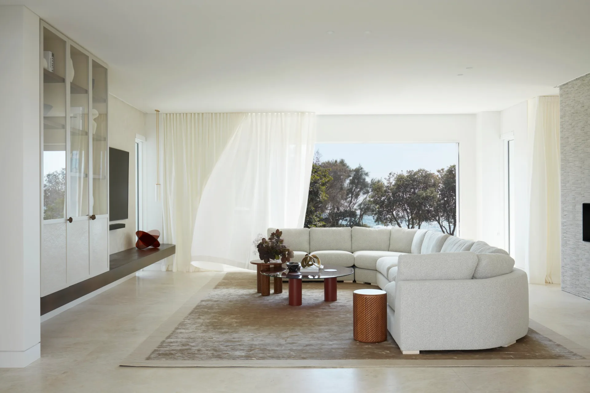 Dreamy coastal home inspired by a boat hull's curves | Homes To Love
