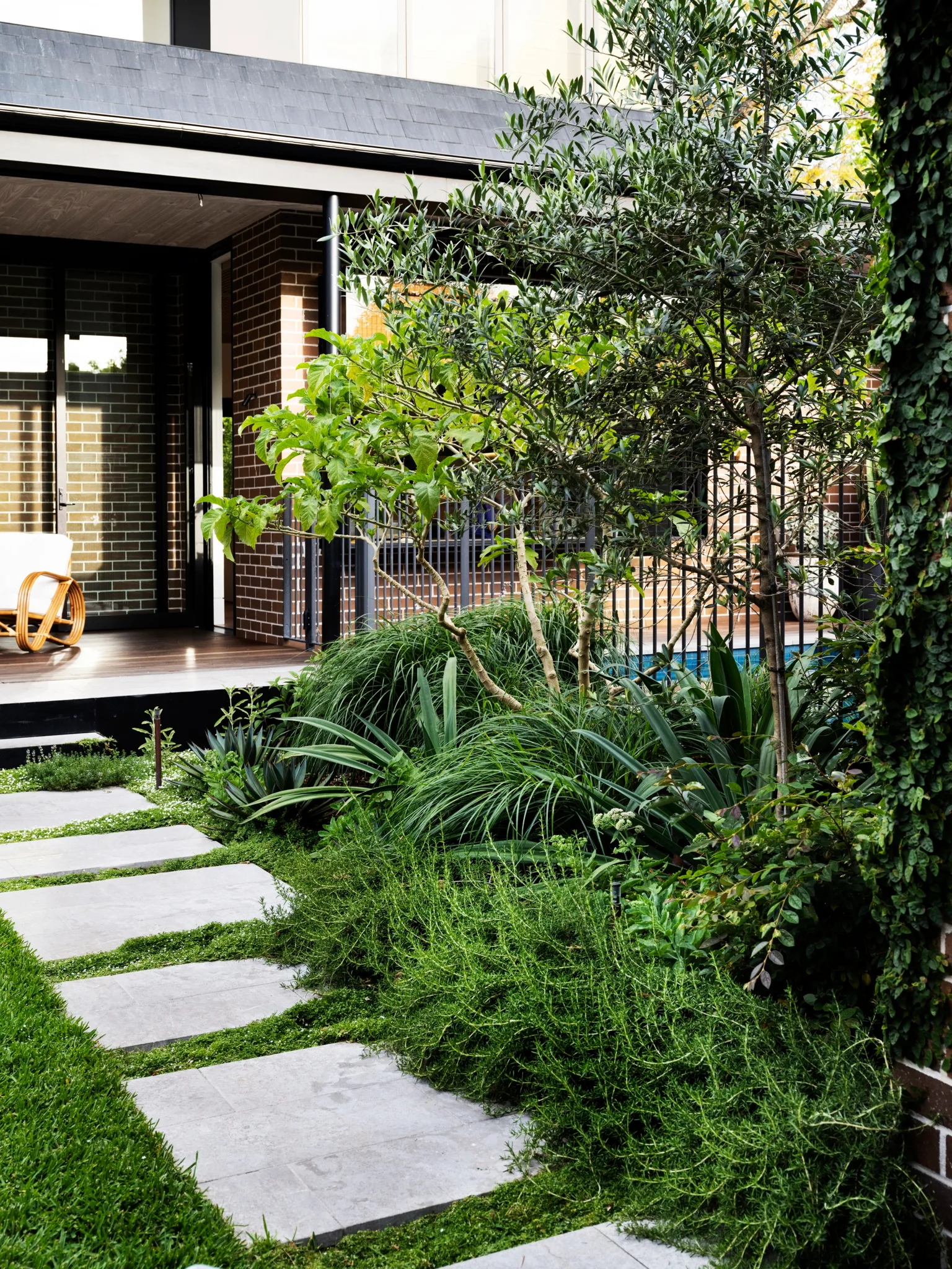 A Sydney Family Gives Their Heritage Home A Storybook Garden | Homes To ...