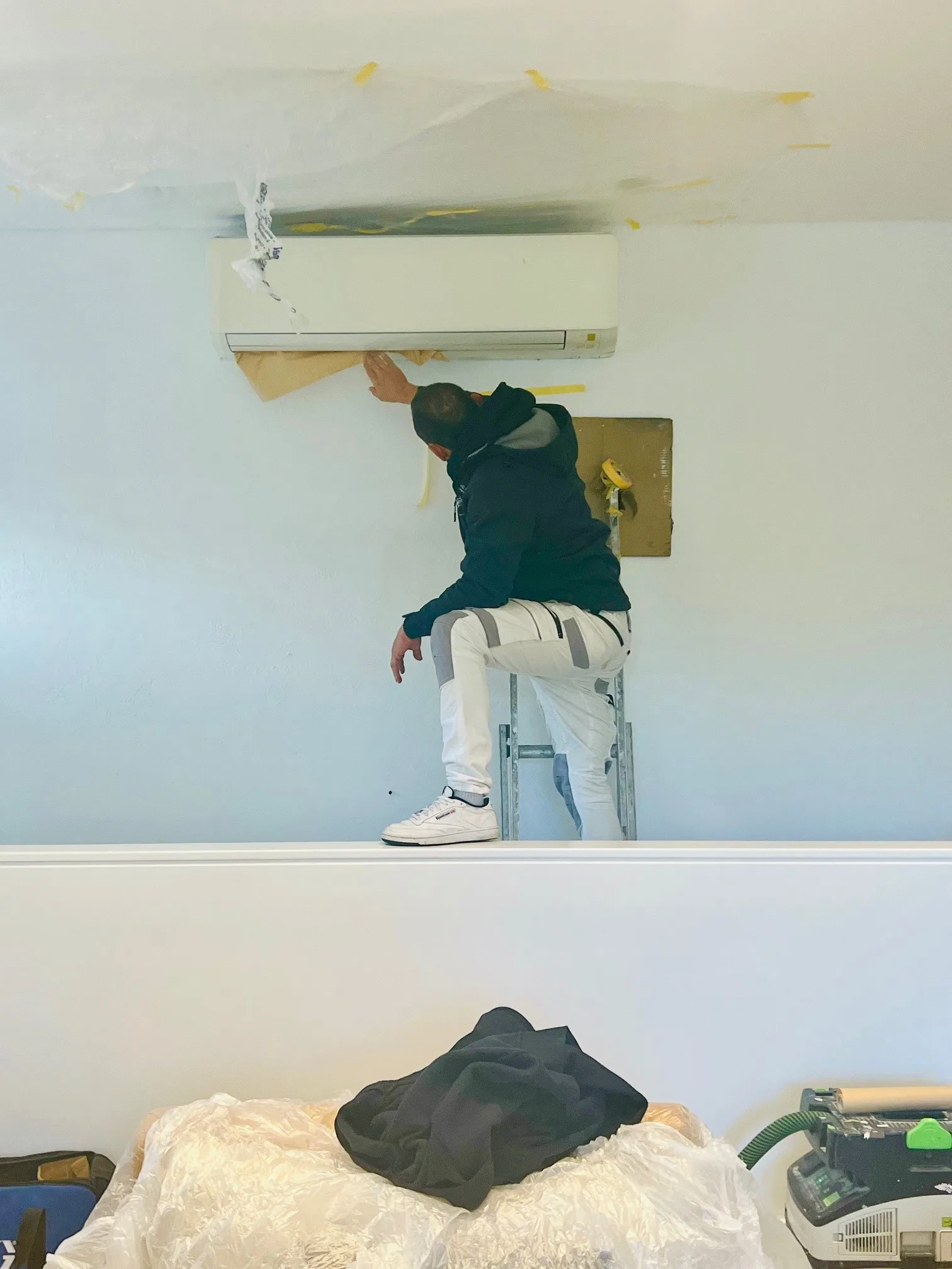 Air Conditioner Yellowing: How To Fix It With Paint | Homes To Love