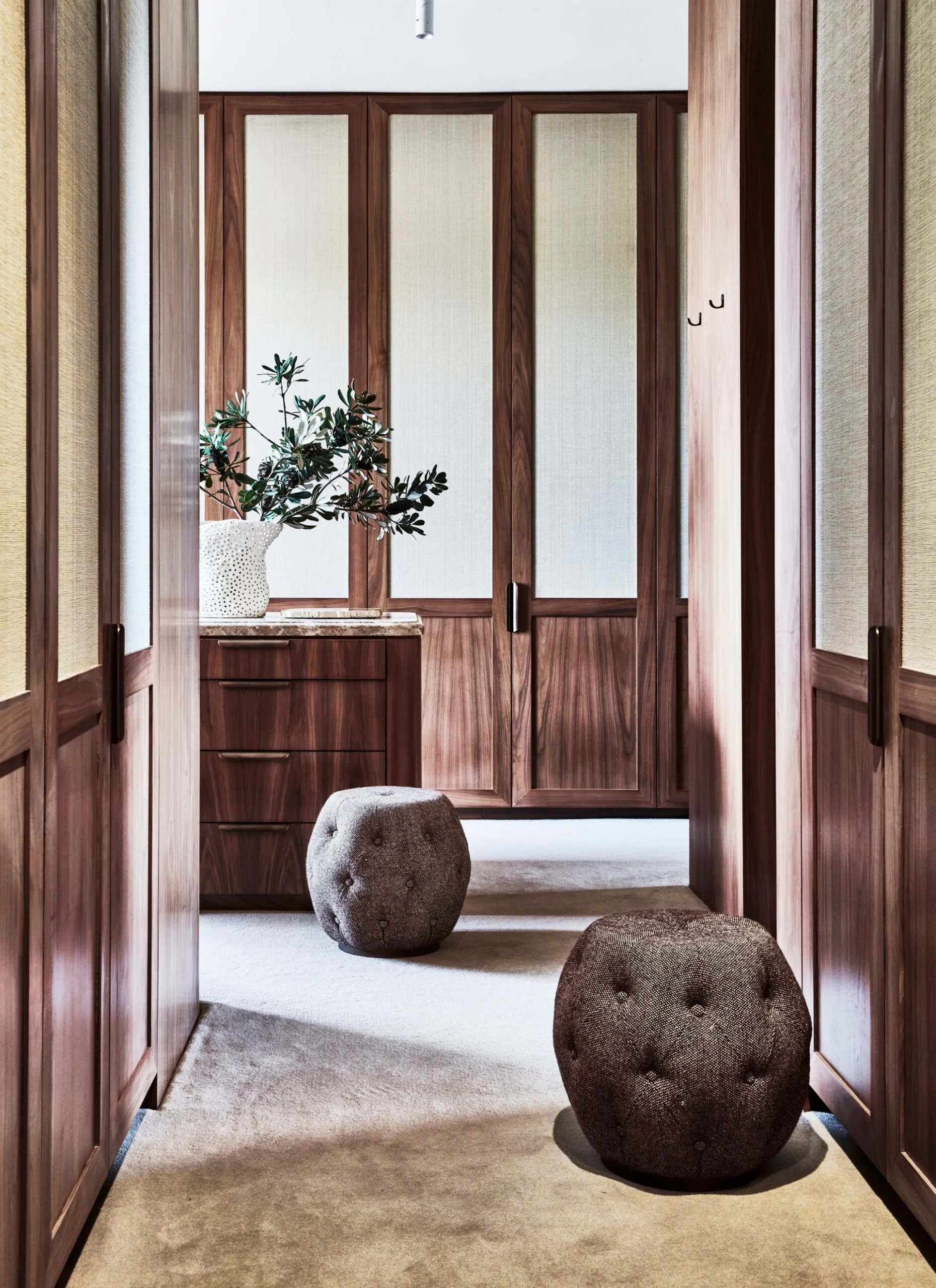 Classical Architecture In A Luxurious Family Compound | Homes To Love