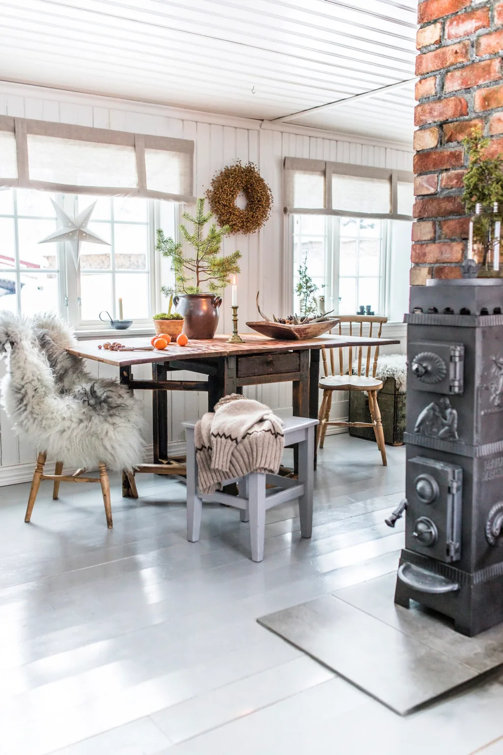 Christmas At An Idyllic Red Farmhouse In Norway | Homes To Love